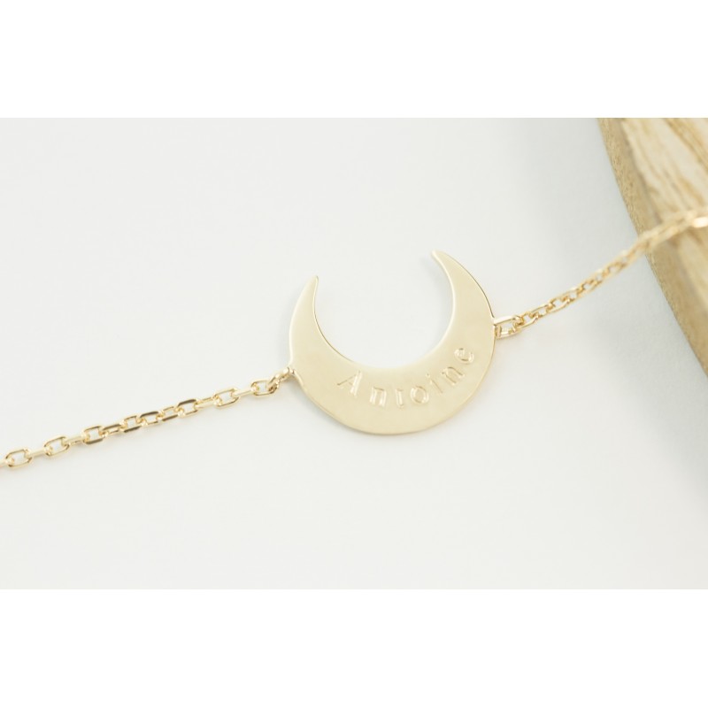 Bracelet lune personnalisé avec gravure.